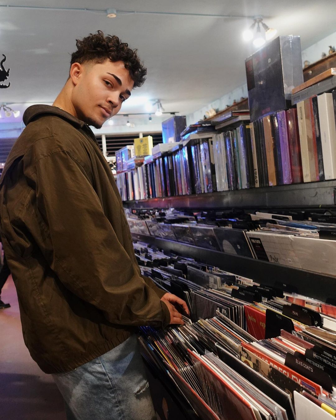 Rowan Eldridge – Age, Contact for Brands, Fan Base Insights - ConnectFame