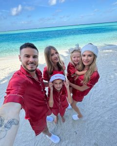 Billy Wingrove – Bio, Family, Contact for Brands, Fanbase Insights ...