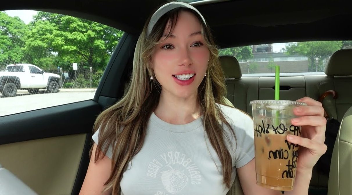 Victoria Lynn Myers – Birthday, Contact for Brands, Audience Insights - ConnectFame