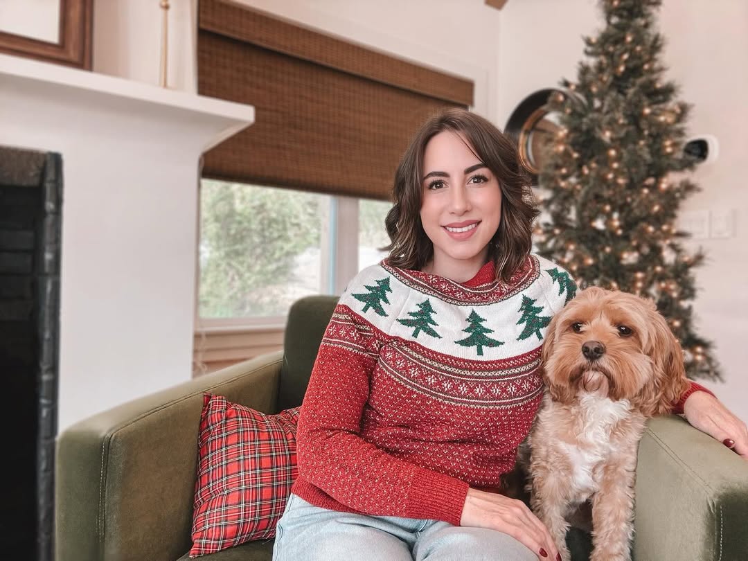 Mousy Leigh – Age, Bio, Contact for Biz, Fanbase Analysis - ConnectFame